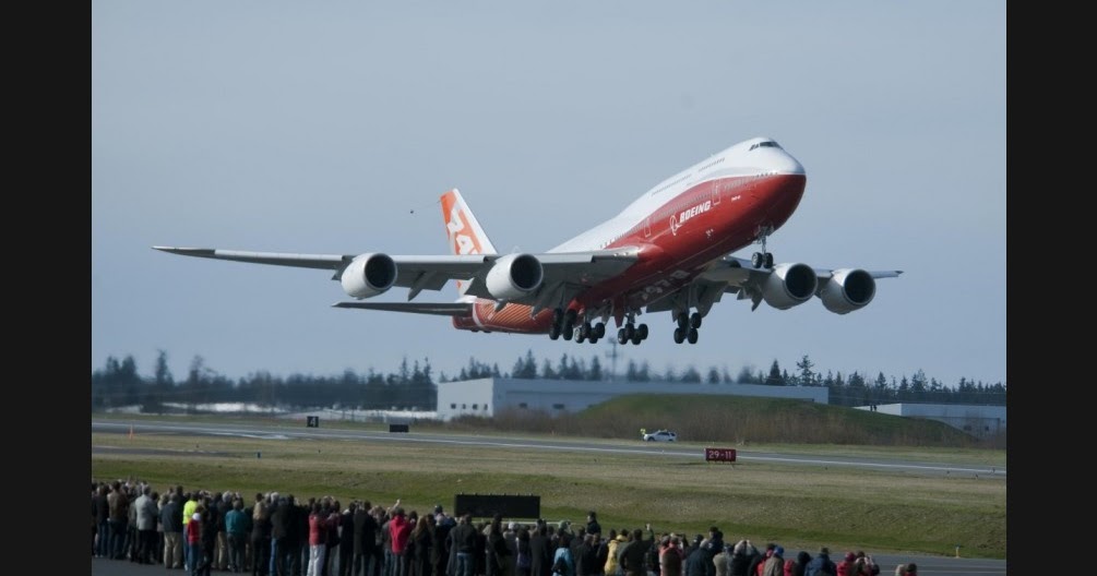Транспортный блог Saroavto: "Летающий замок" Boeing 747-800