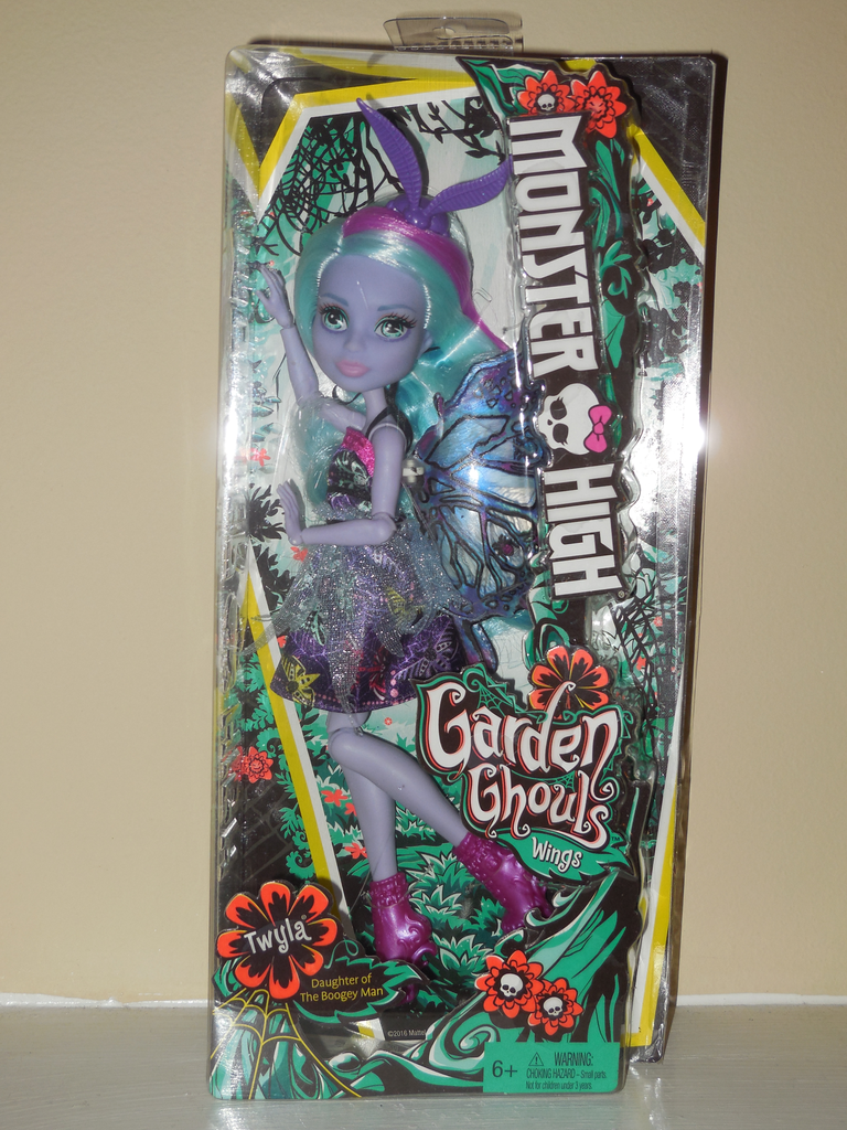 Veni Vidi Dolli: REVIEW: Monster High Garden Ghouls Twyla