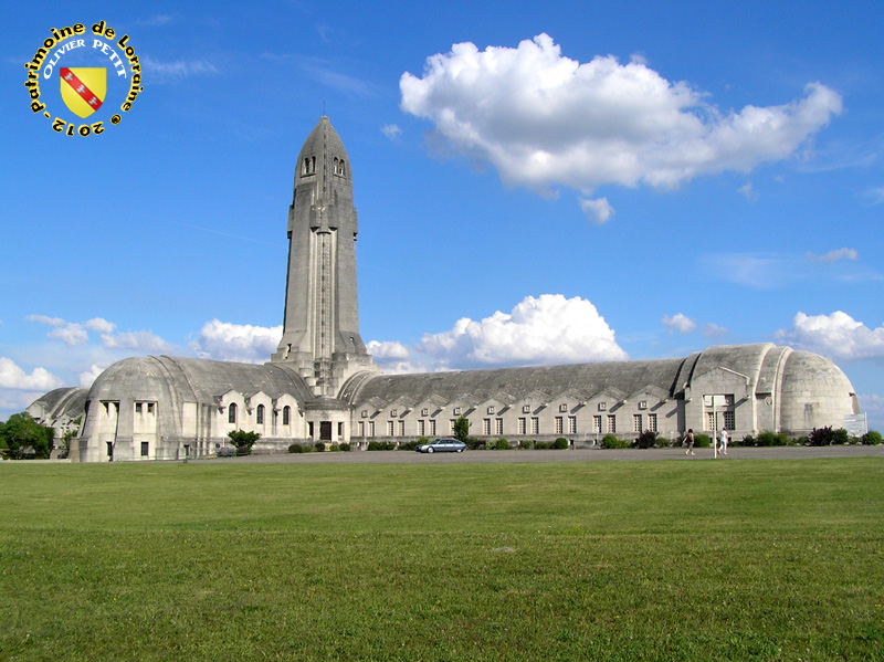 PATRIMOINE DE LORRAINE: DOUAUMONT (55) - Le Fort, l'Ossuaire et le ...
