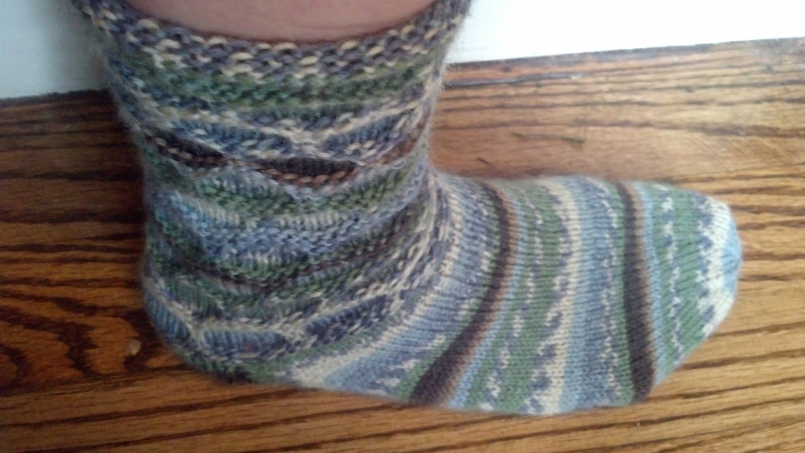 Circle Socks ~ Knitting & Crochet Ideas