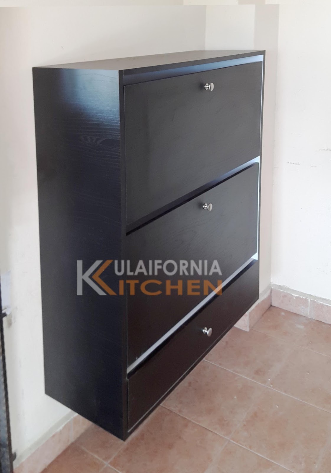 Furniture and kitchen cabinet: Wall Mounted Shoe Rack