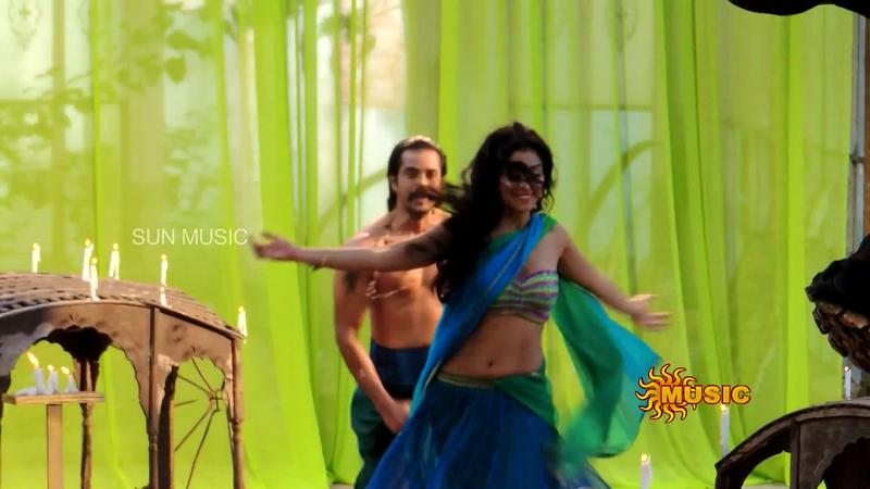 Shriya Hot Navel In Chandra