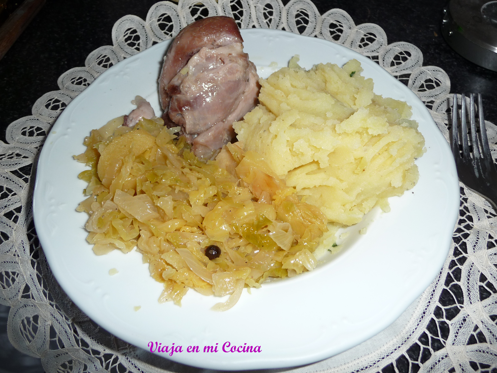 Codillo con Sauerkraut (Eisbein mit Sauerkraut) - Viaja en mi Cocina