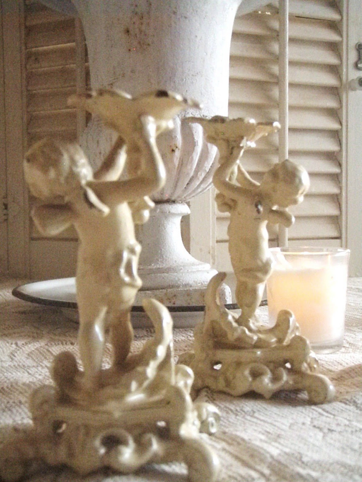 Cabin & Cottage : A Pair of Cherubs