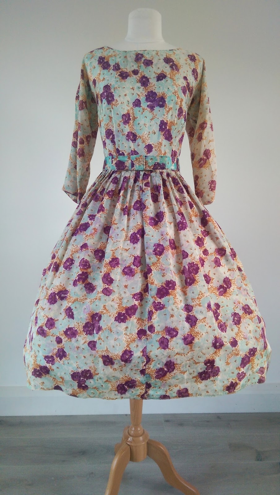Dirty Fabulous: 5 of the prettiest vintage summer dresses!