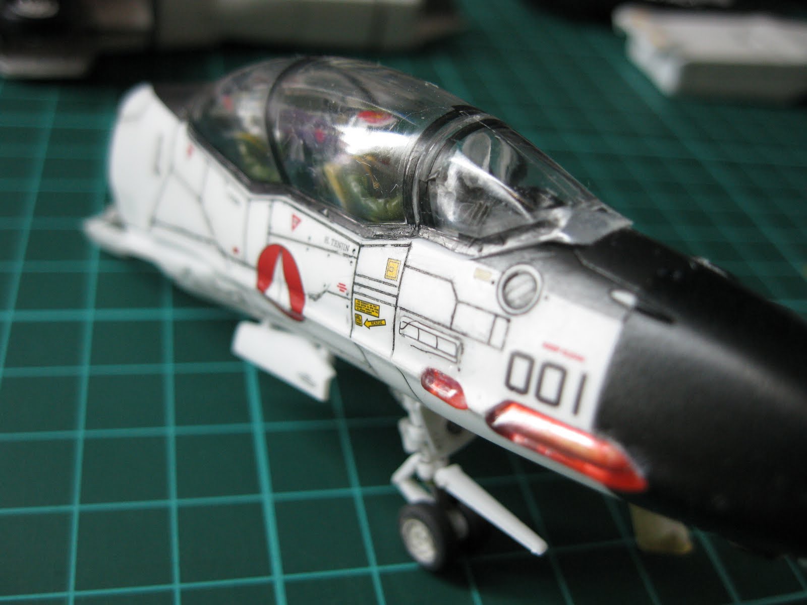 TOY ADDICT ZONE: MACROSS ZERO : 1/72 VF-0B [WIP3]