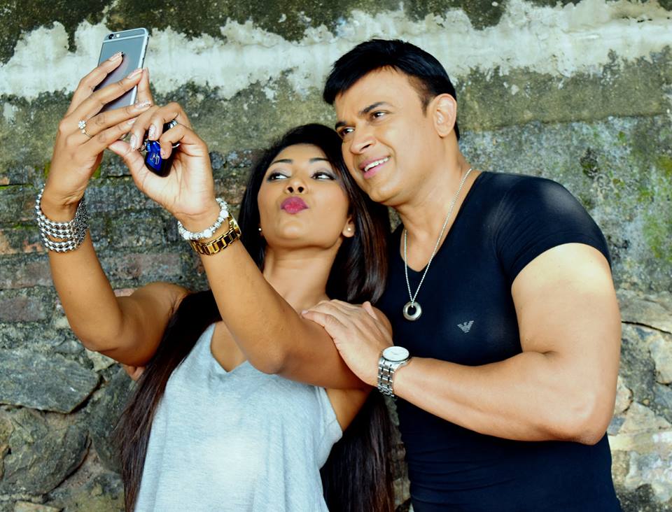 Ranjan Ramanayake and Nipuni lovely and Friendly Photo Shoot