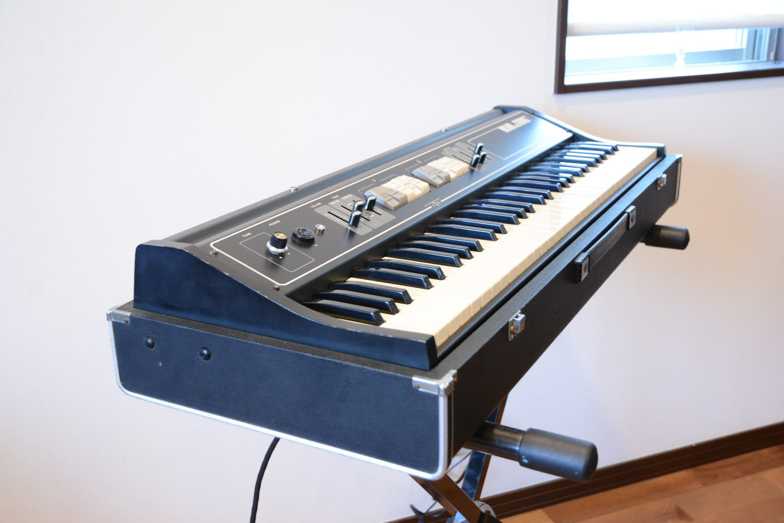 MATRIXSYNTH: Roland RS-101 Strings string/brass synthesizer