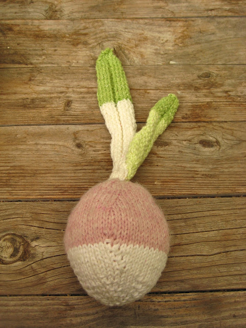 on my honor...: fruit and veg, of the knitted variety