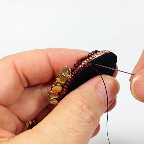 How to Make a Jump Ring Bail for Beaded Cabochon Pendants / The Beading Gem