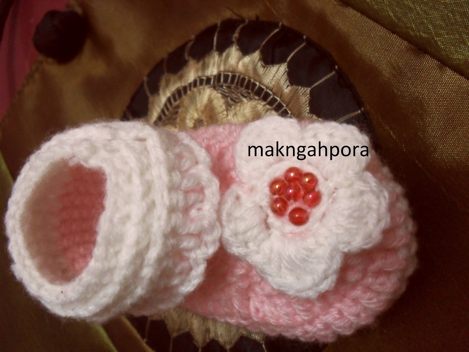 Mak Ngah Pora: Cara mengait baby booties
