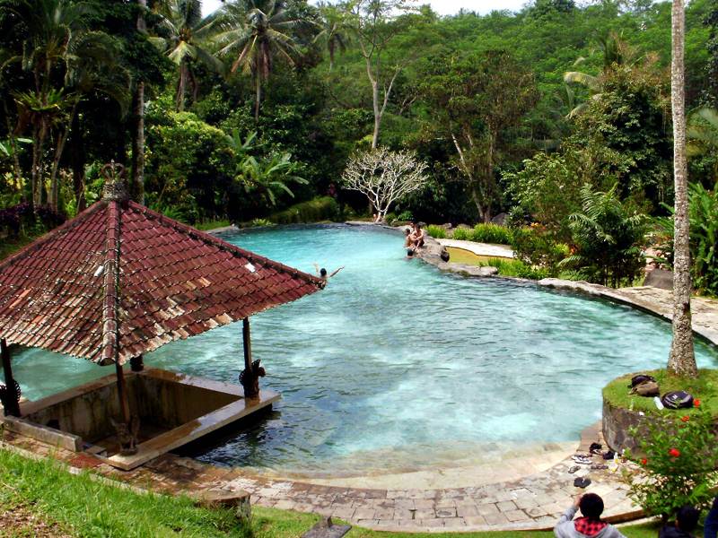 Tourist Spots in Bali: Penatahan hot springs