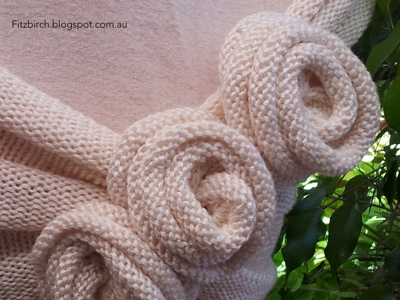 Ergahandmade: Knit Shawl With Roses ( Summer Rose Capelet ) + Free ...