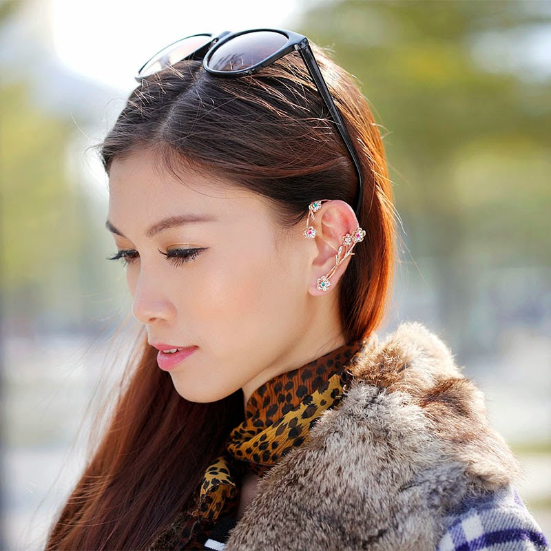 Alice: Beautiful Flower Ear Cuff Wrap Earrings For Your New Year Alice: Beautiful Flower Ear Cuff Wrap Earrings For Your New Year