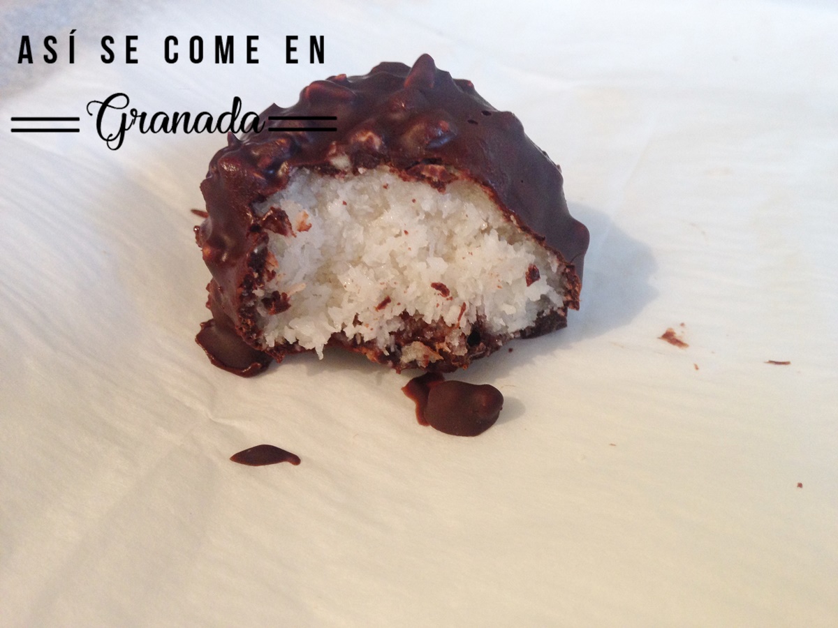 Así se come en Granada.: Bombones de coco
