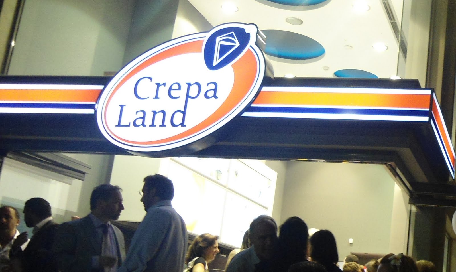 Glyfada Νews: Εγκαίνια για τη CREPALAND Γλυφάδας, γλυκές και αλμυρές ...
