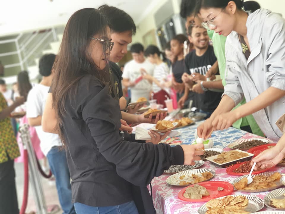 My Quick Visit To Dela Salle University Dasmariñas Cavite - Erica YuB