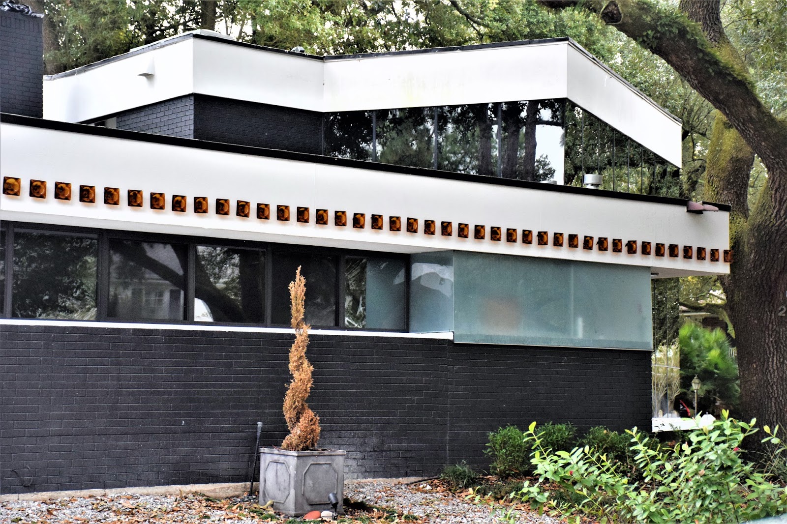 Urban Travel, Sustainability & Accessibility: ASHTRAY HOUSE