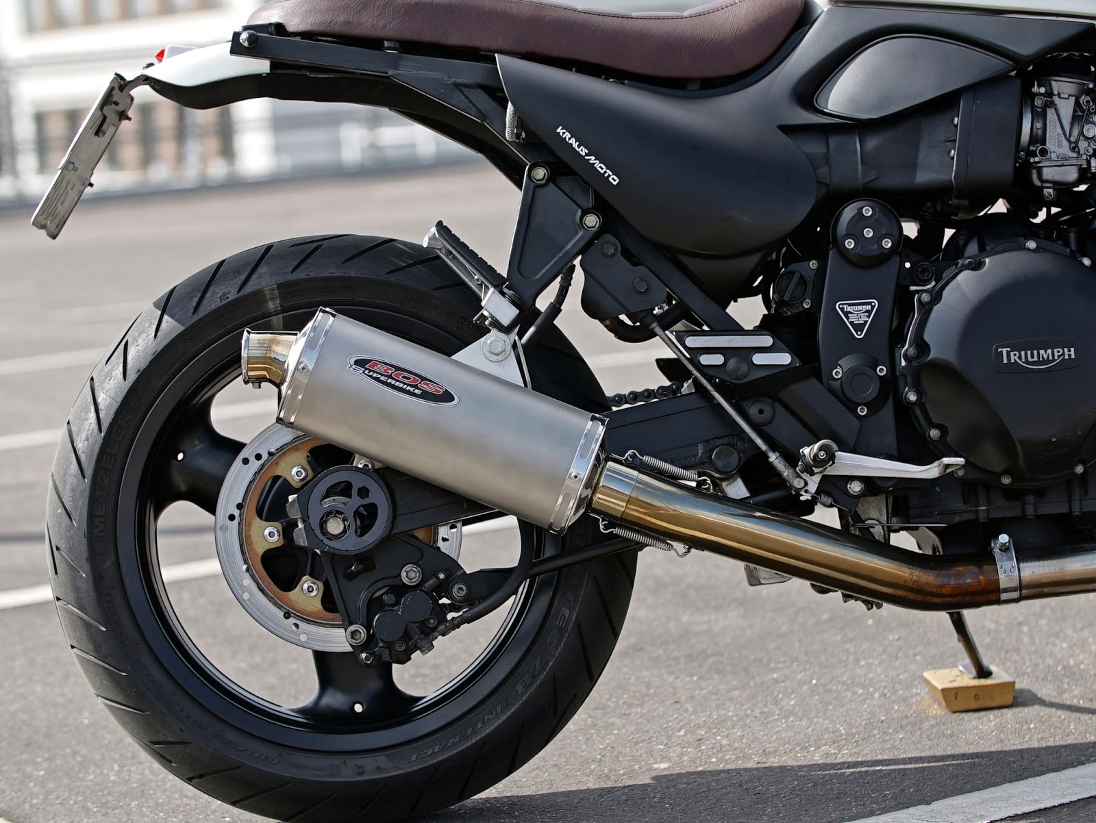 Triumph T300 Garage Built Triumph Cafe Racer, Cafe Racer Magazine, Cafe ...