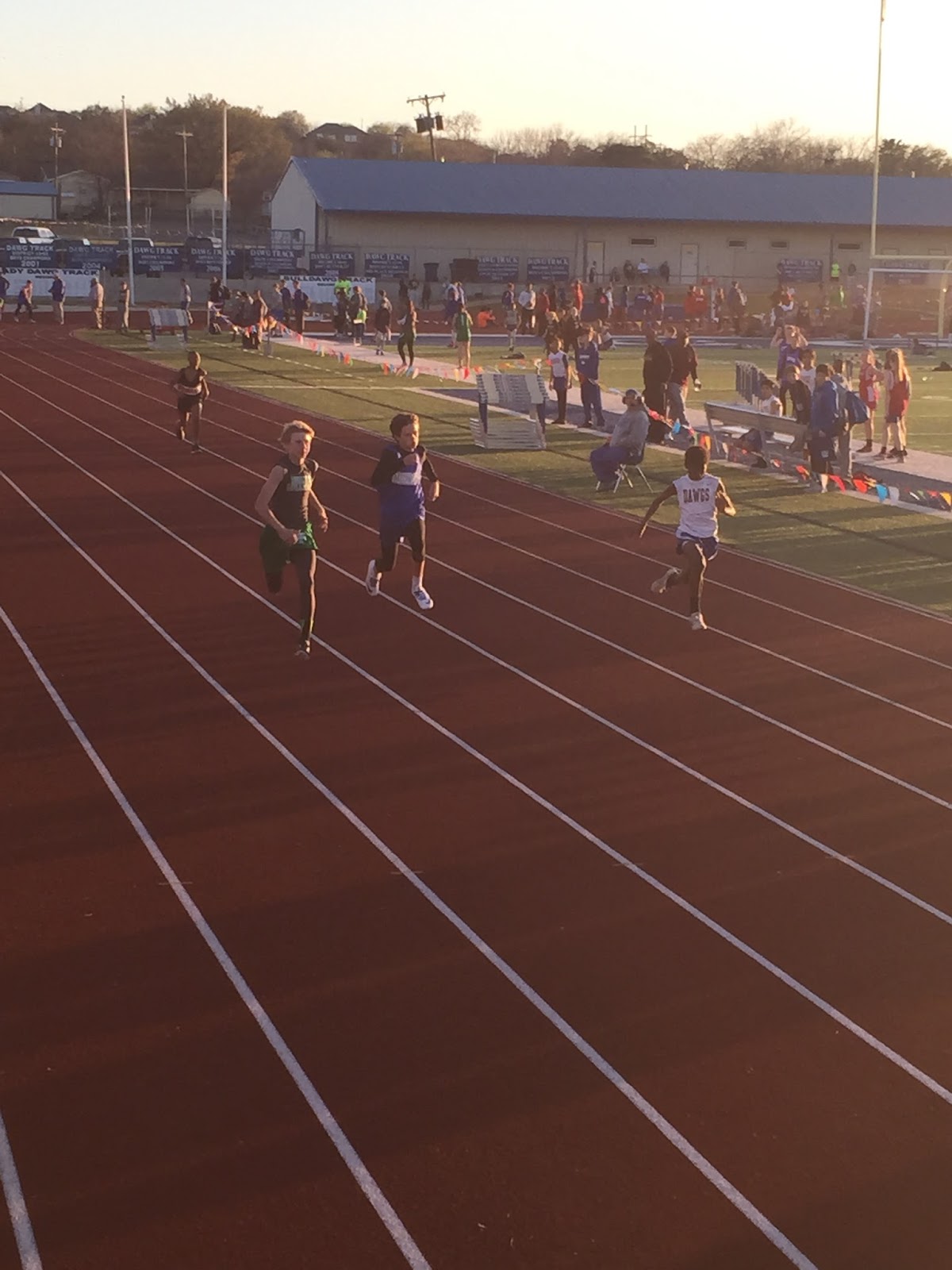Trendy Mindy and Her Loves...: Walker's 1st Track Meet
