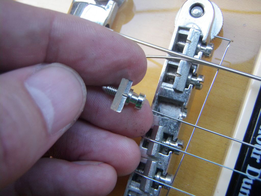 How to set up a Gibson Les Paul style guitar | DIY Strat (and other ...