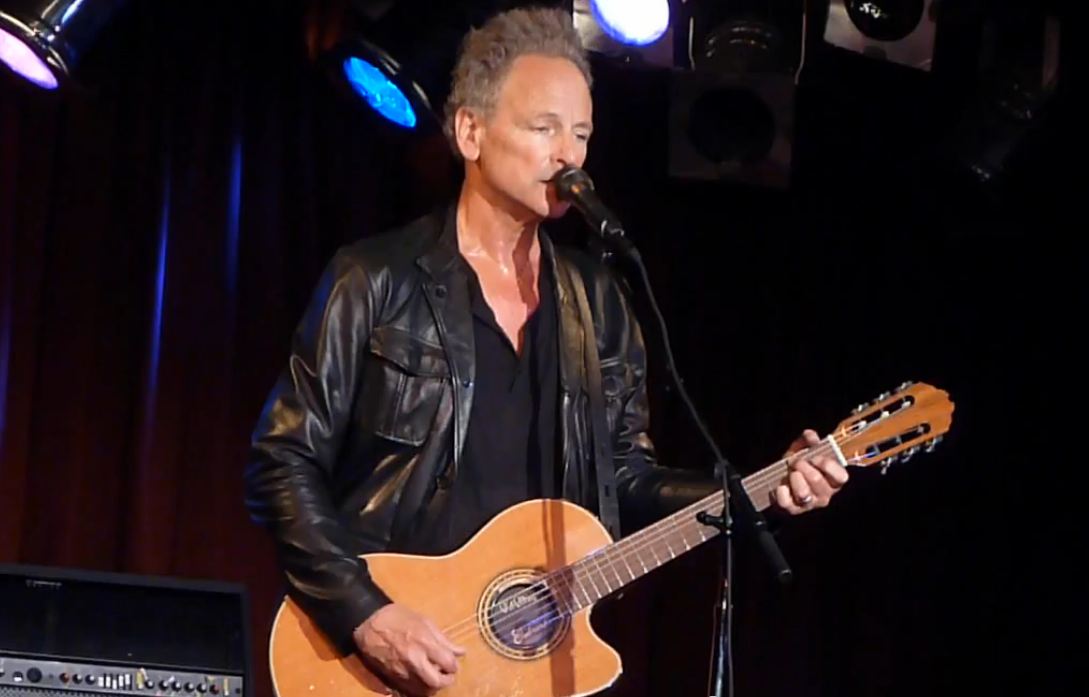 Fleetwood Mac News: 3 Weeks Today: Lindsey Buckingham Goes Insane in ...