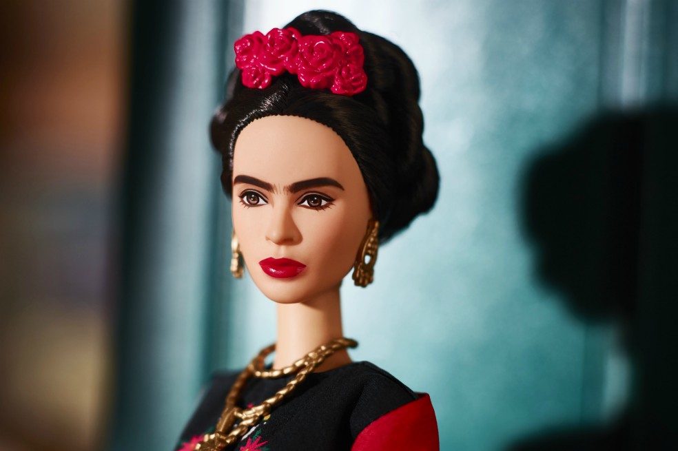 Alicante Confidencial: La 'Barbie' de Frida Kahlo desata la guerra ...