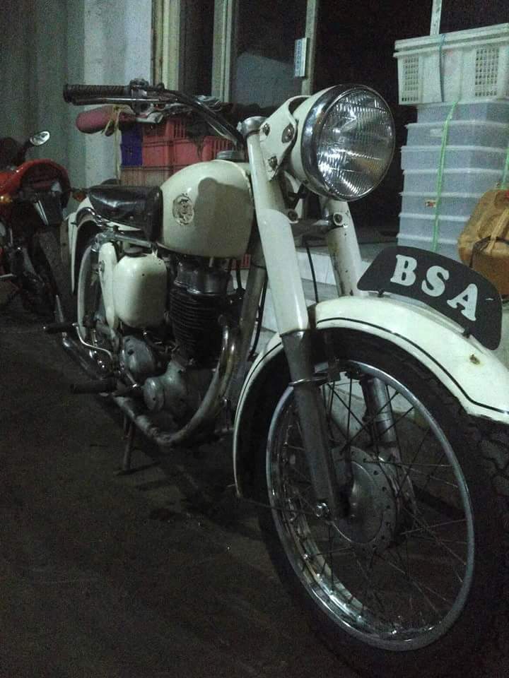 Jual Motor Tua BSA C11 ..Murah 36 Juta - LAPAK MOBIL DAN MOTOR BEKAS