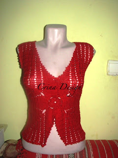 Articole crosetate cu suflet: Vesta crosetata