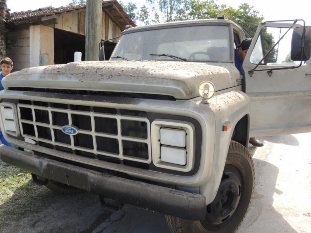 Ford F-11000 zero KM - Uma relíquia a venda