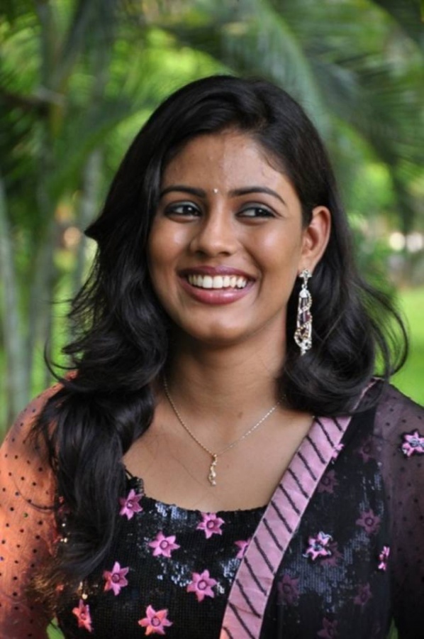 Top Hot and Cute South Indian Actress Wizard: Iniya hot dusky babe