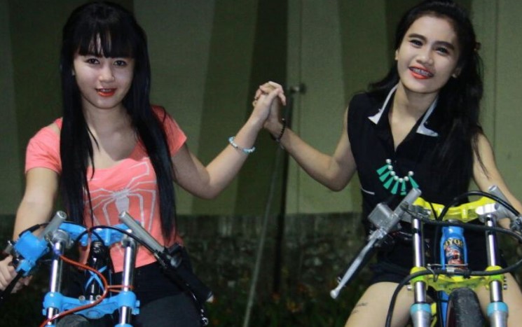 55 Gambar Cewek Modifikasi Biduan Modifikasi Model Modifikasi Motor ...