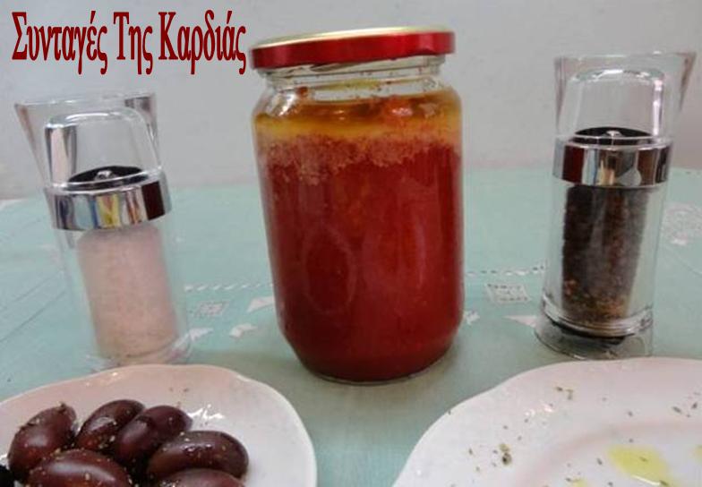 ΣΥΝΤΑΓΕΣ ΤΗΣ ΚΑΡΔΙΑΣ: Σπιτικός πελτές ντομάτας
