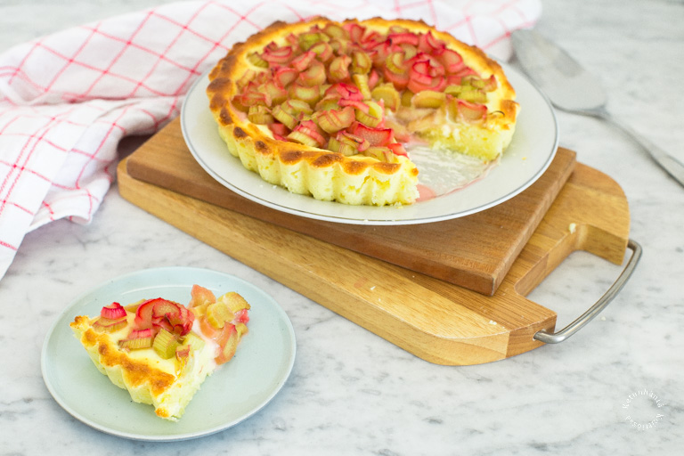 Rhubarb Mochi Pie - Raparperi-mochipiirakka