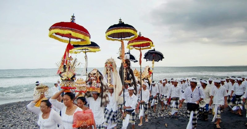 Budaya Melasti di Bali ~ Teknologi Informasi | Pariwisata Budaya Bali