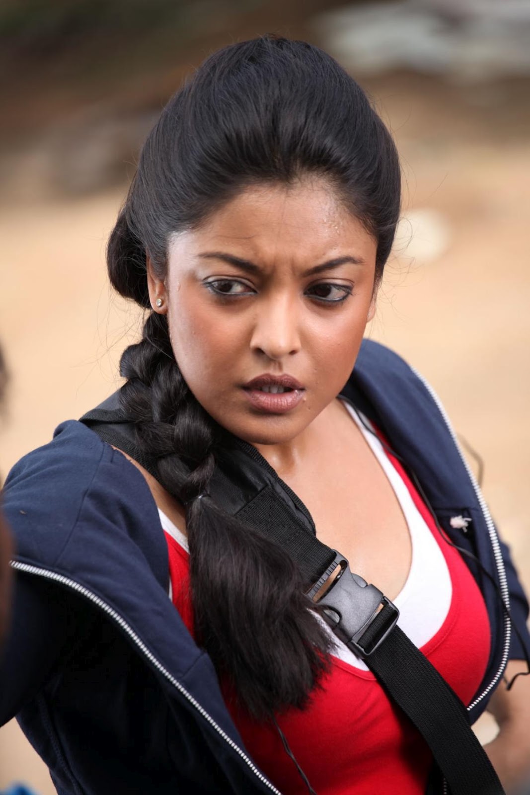 Tanu Sree Datta New Images - Wallwoods