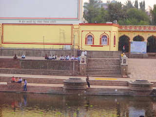 Shree Dnyaneshwar Maharaj Samadhi Mandir in Alandi, Maharshtra - Indian ...