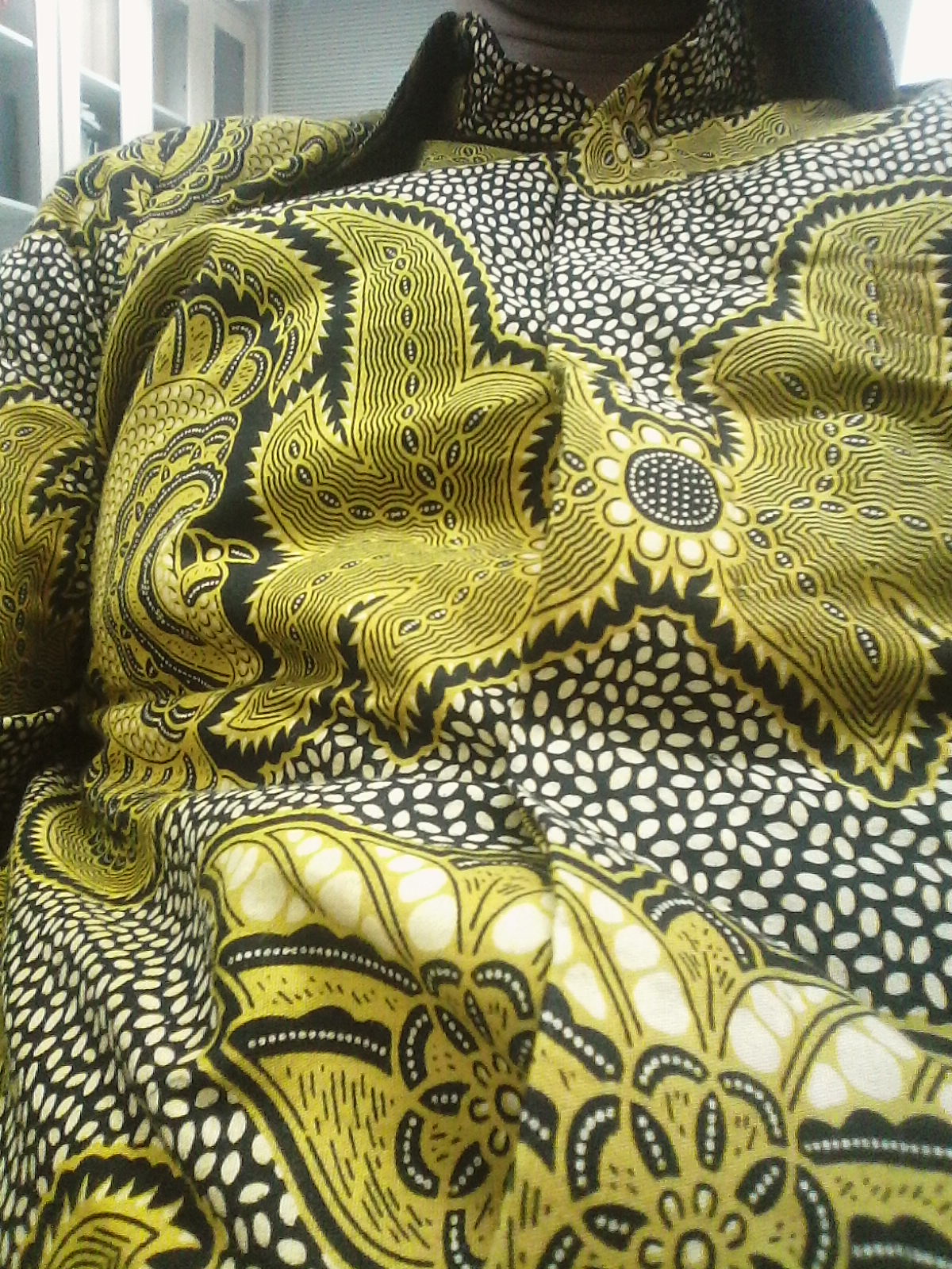 Bukan Nota Dinas : Batik Kuning