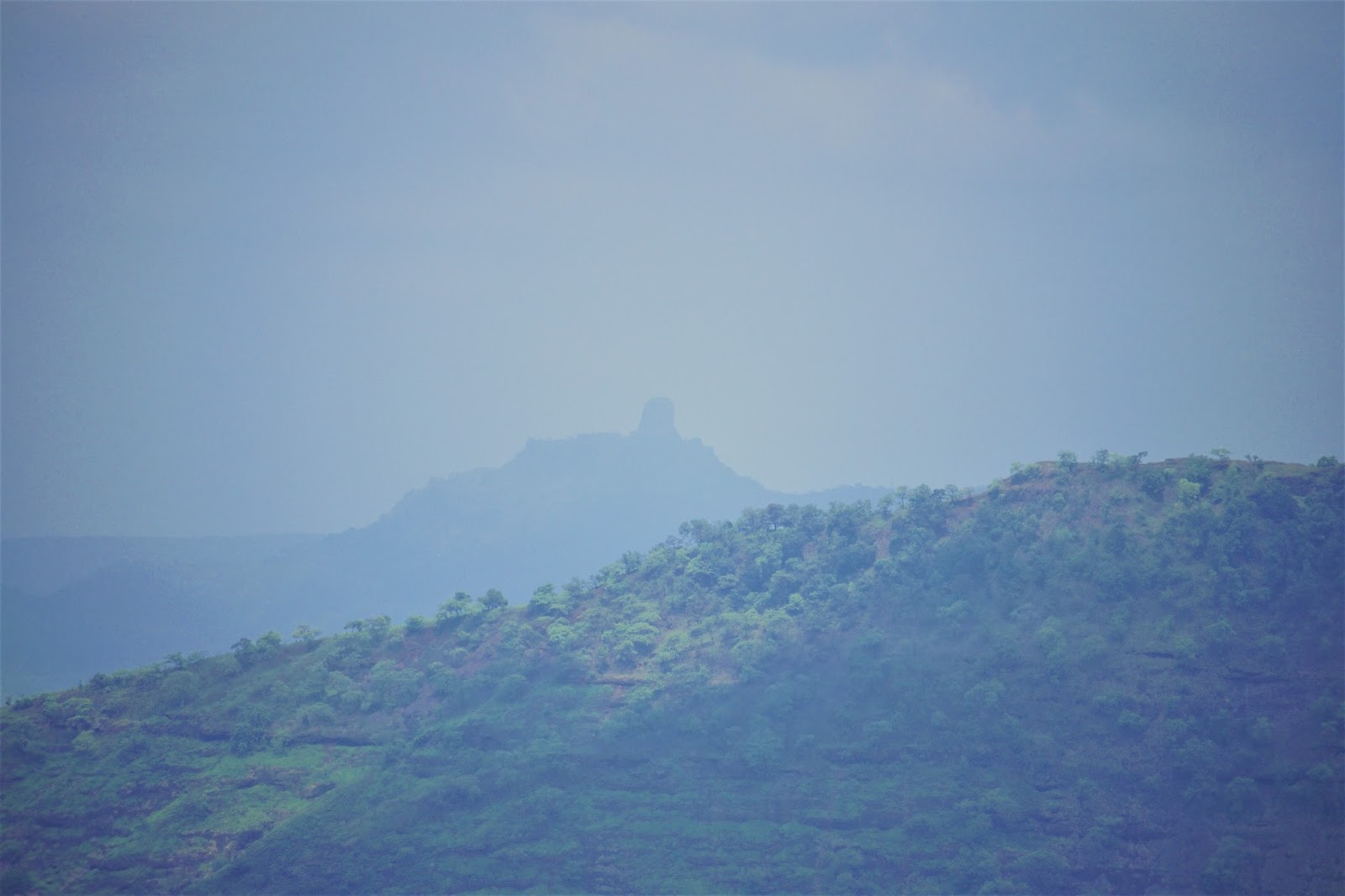 I Yearn For mountains that i have never seen: Sondai: Lesser known Fort ...