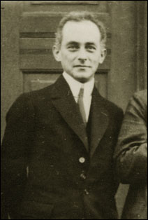 Τέχνης Σύμπαν και Φιλολογία: O Max Born και η στατιστική ερμηνεία της ...