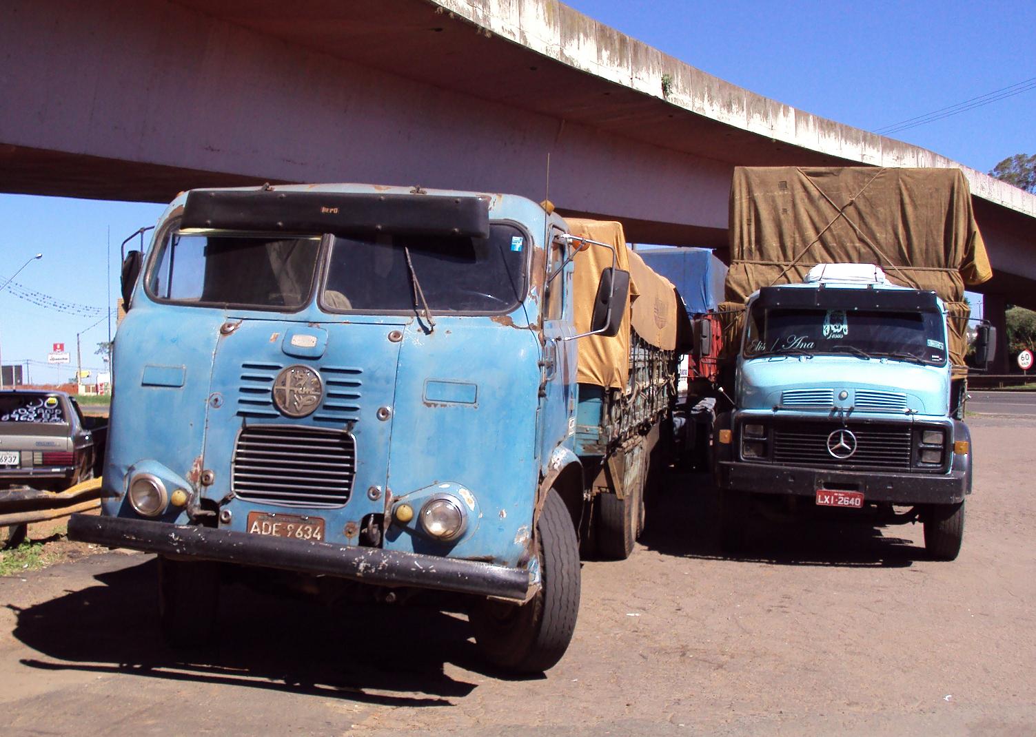 Veículos em Geral: Caminhão FNM D11.000