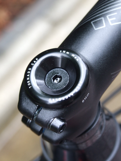 avelo Bicycle shop | アヴェロ バイシクル ショップ 浦和: FELT FR60 フェルト アルミフレーム+カーボンフォーク CLARIS R2000 ロードバイク 510 ...