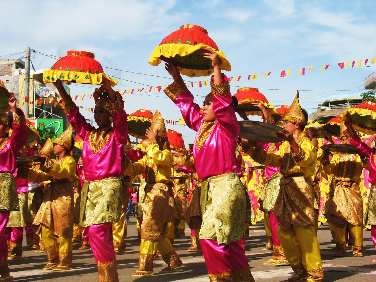 Gridcrosser: The 2013 T’nalak Festival: South Cotabato Weaves Dreams ...