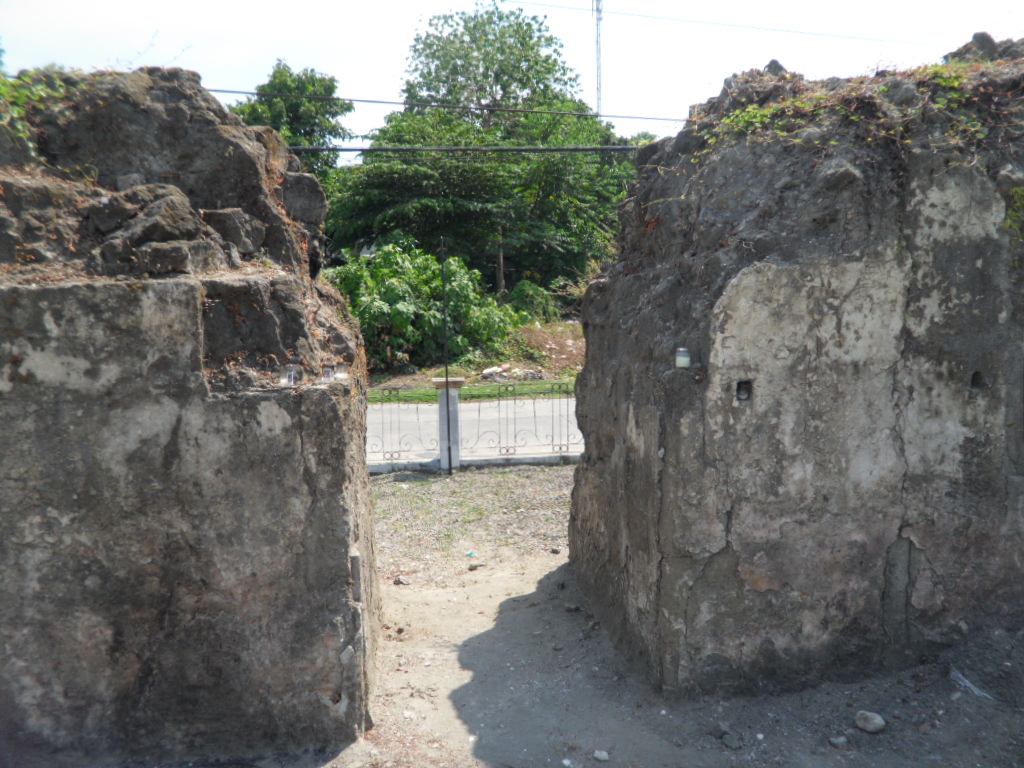 Ruins of Old Taal Church @ San Nicholas, Batangas