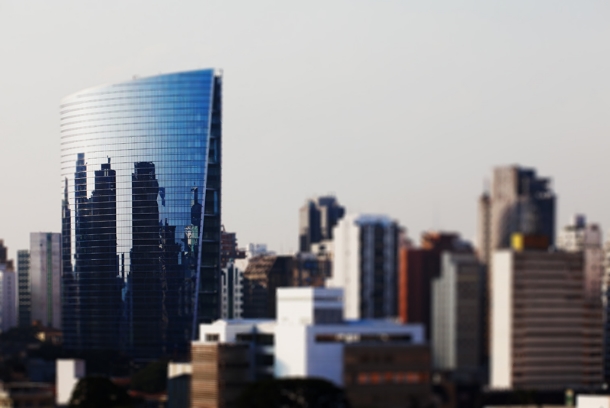 Infinity Tower - Vista de Longe