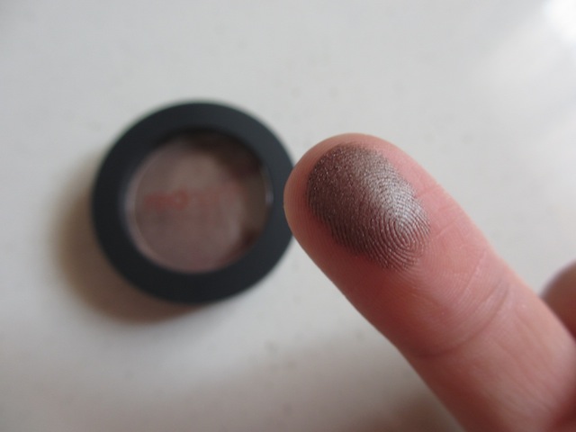 The Blackmentos Beauty Box: Rave Review: Red Earth eyeshadow in 36 Iced ...