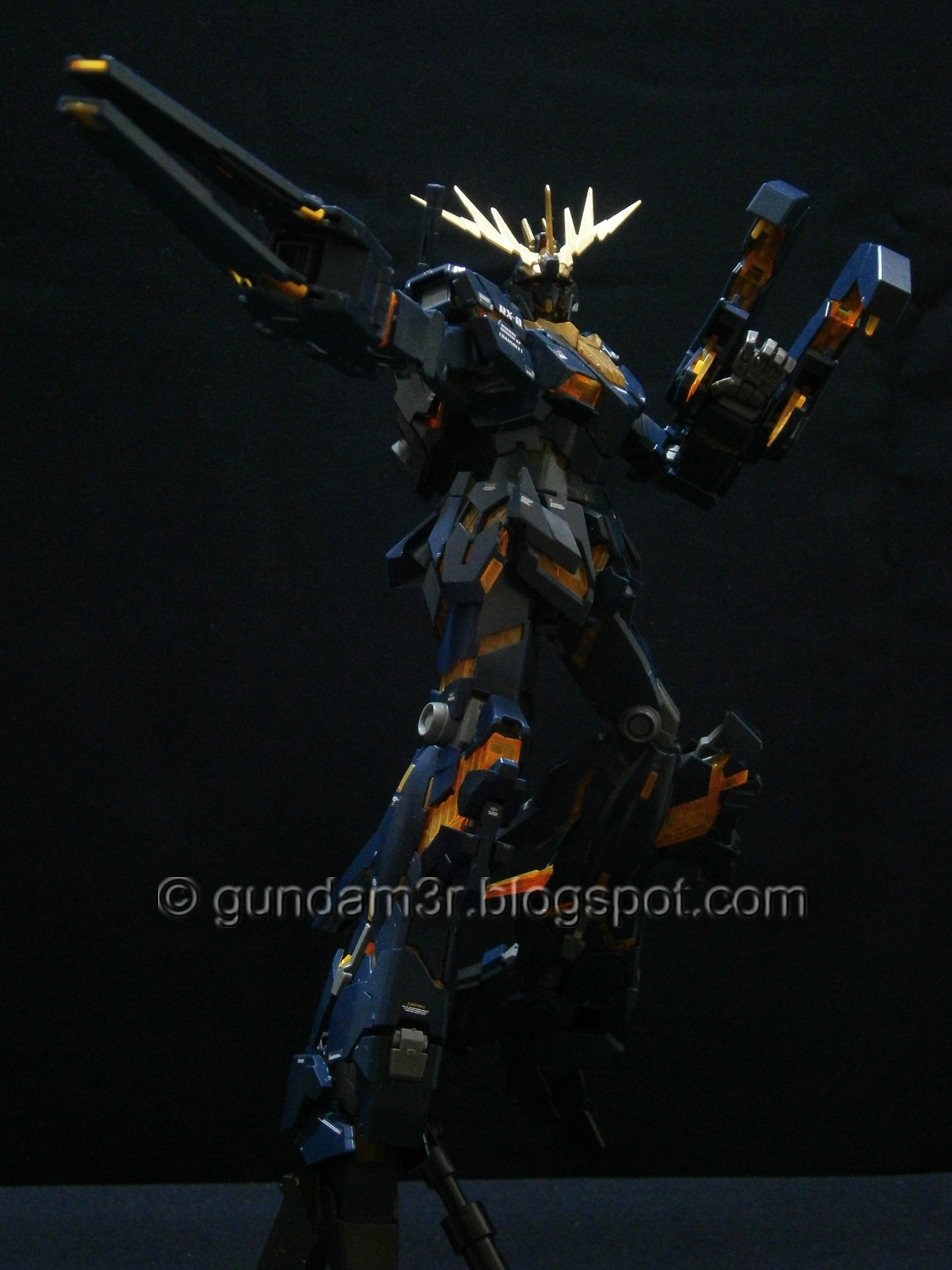 Unicorn Gundam 02 Banshee (Destroy Mode) MG Review Part 3