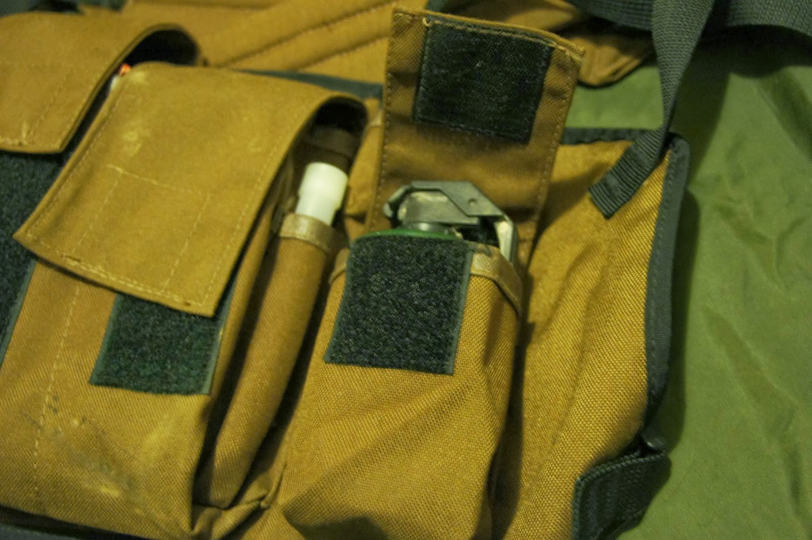 Fire Team Zulu Airsoft: Viceroy's Gear Review - SADF M83 Chest Rig