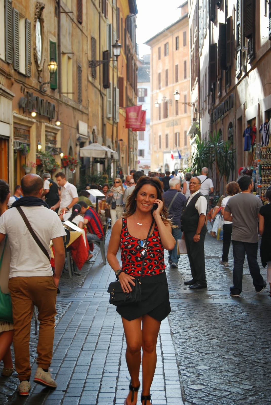 MakyUp: Roma, Outfit 1