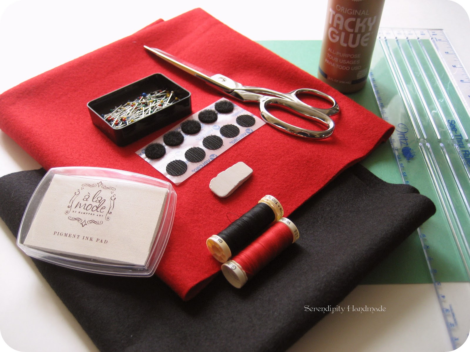 Serendipity Handmade: Ladybug Needle Case Tutorial
